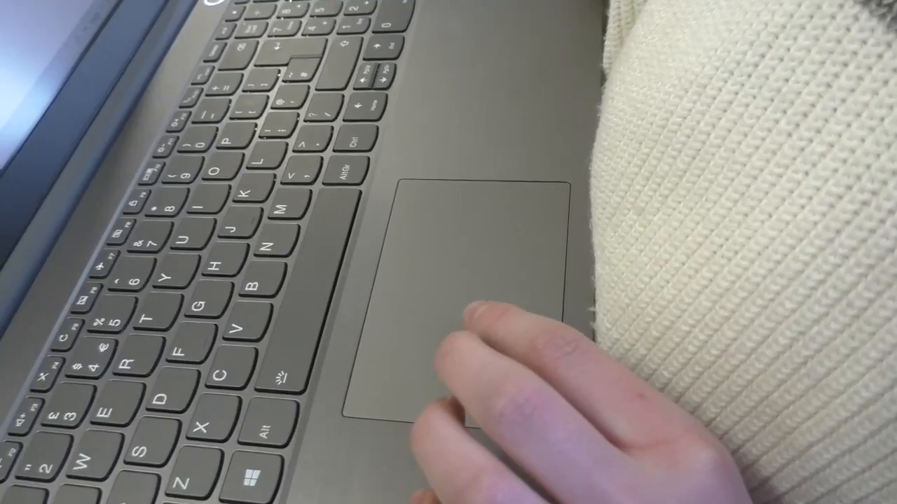 SUPER SHAMPOO - IE - Whats Your Story